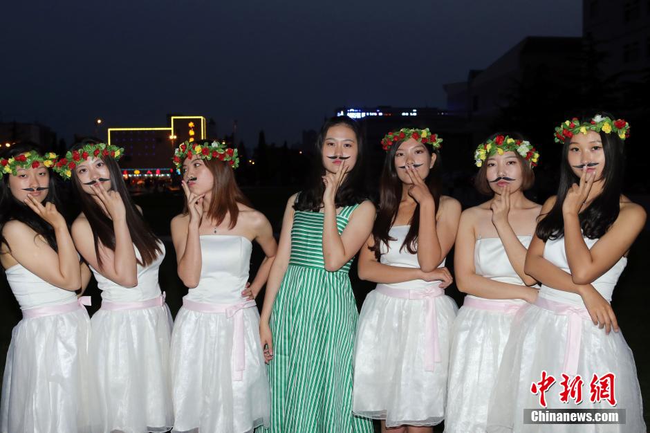 Graduation Photos Bring Awesome Memories Back To Life | Study In China